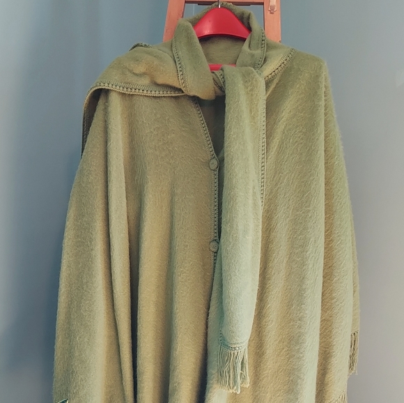 Jackets & Coats | Alpaca Green Cape One Size | Poshmark